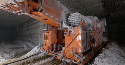 Joy 12HM continuous miner series | Komatsu